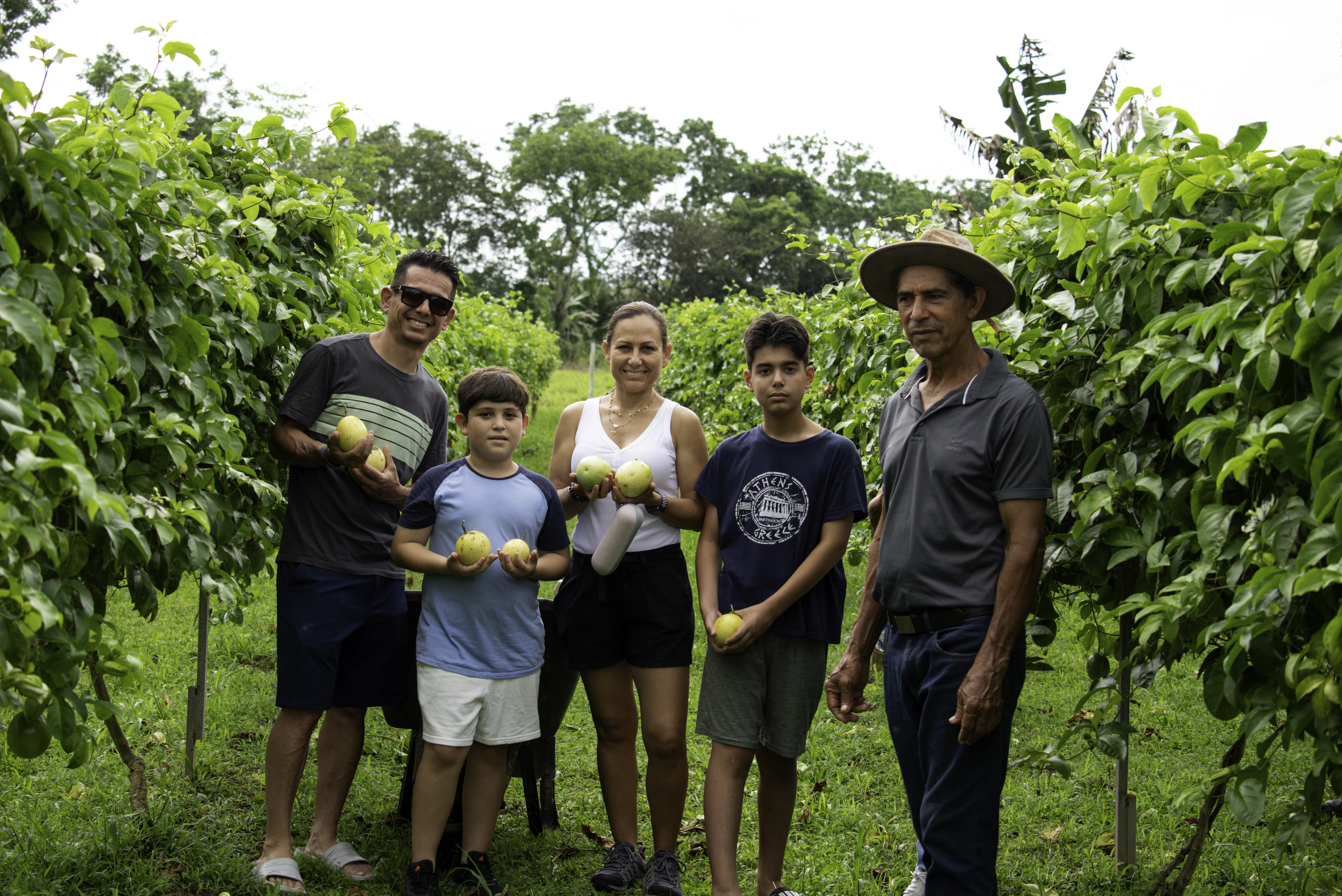 Passion Fruit Farm & Tasting Experience | Rainforest Explorers Arenal