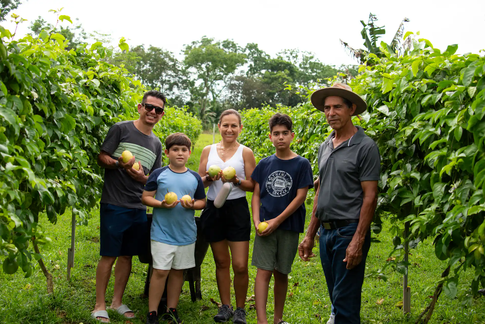 Passion Fruit Farm & Tasting Experience | Rainforest Explorers Arenal